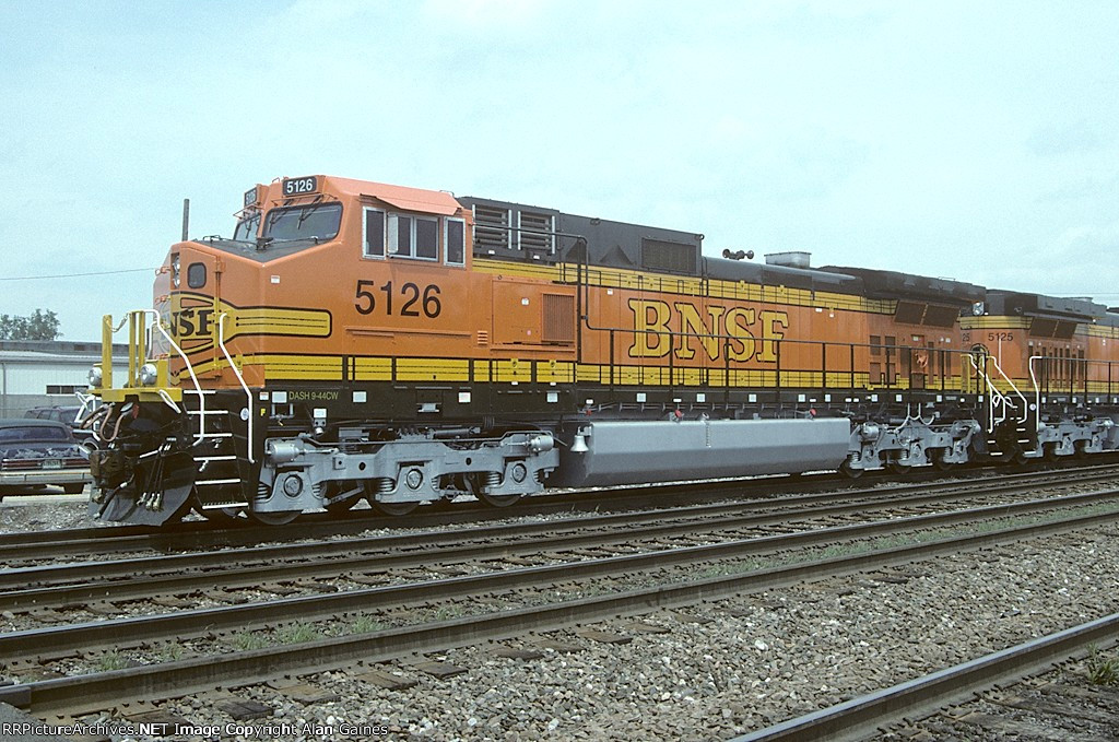 BNSF C-44-9W 5126